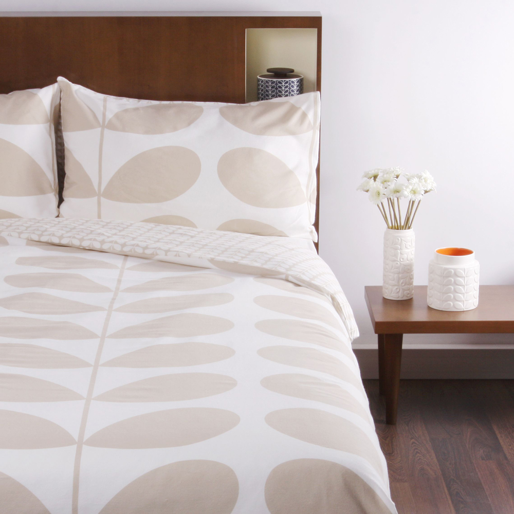 Orla Kiely - Flannel Giant Stem Clay King Quilt Cover Set | Peter's of ...